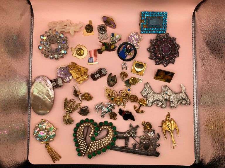 Various Pins - Prime Time Auctions, Inc.