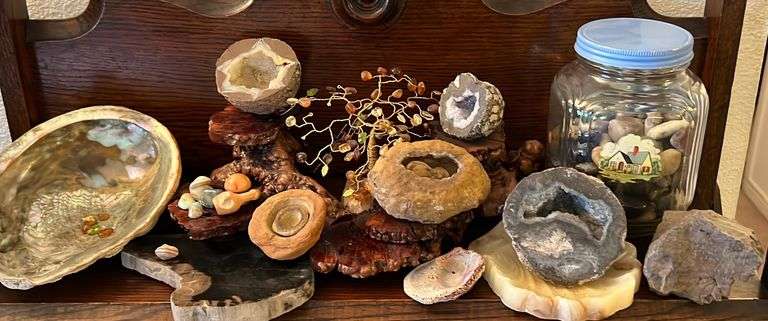 Geodes, Shells, Rocks and Minerals - Colorado Premier Realty & Auction ...