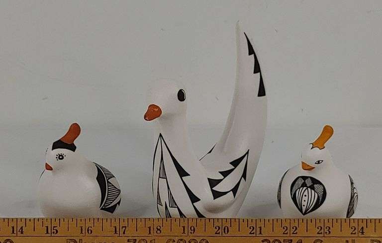 Helen of Acoma, Bird Figurines - Colorado Premier Realty & Auction Services