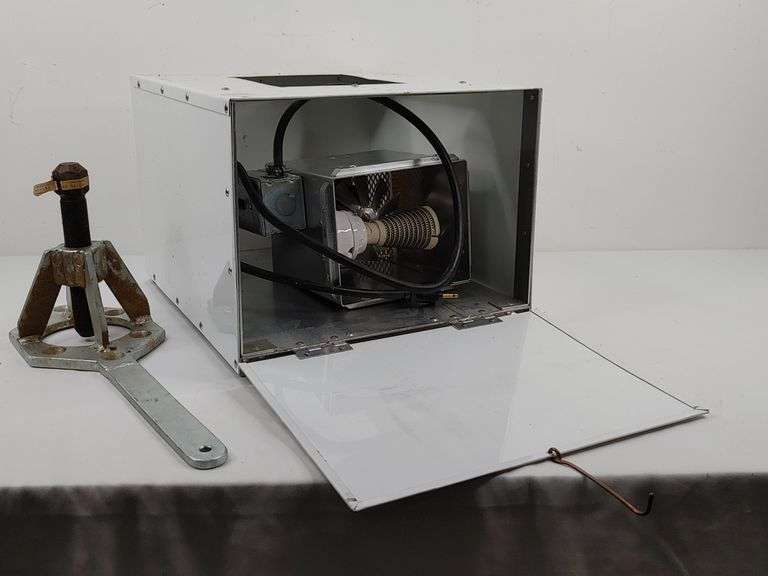 Projector Box, Puller - Colorado Premier Realty & Auction Services