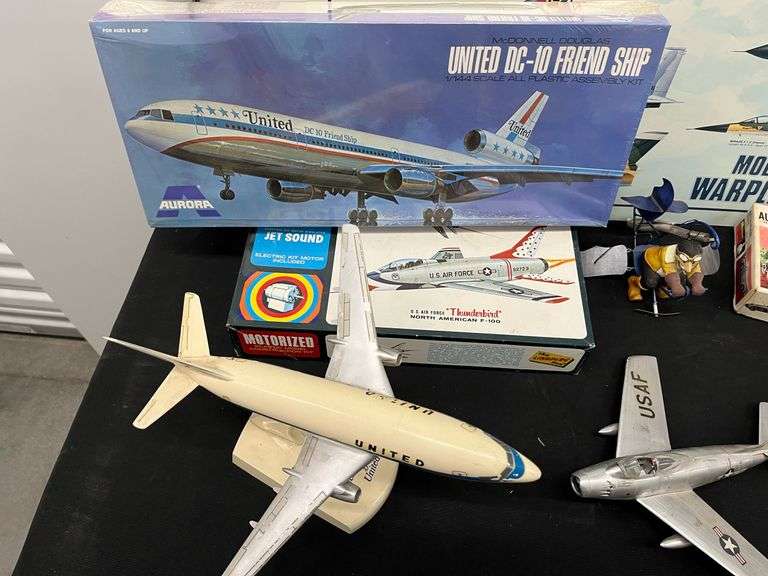 Airplane Models, Kits - Colorado Premier Realty & Auction Services