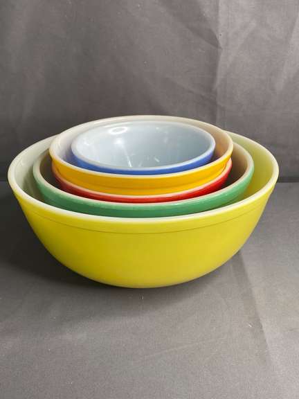 Vintage Pyrex primary colored nesting bowls - Coastal Downsizing LLC