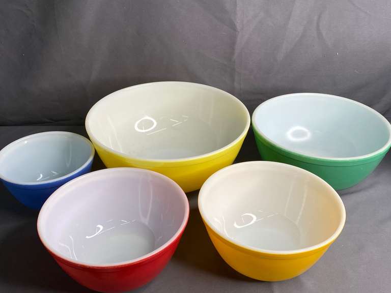 Vintage Pyrex primary colored nesting bowls - Coastal Downsizing LLC