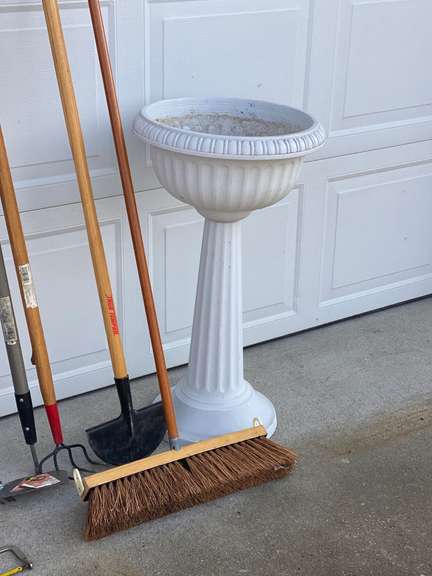 Assorted Yard Tools - Coastal Downsizing LLC