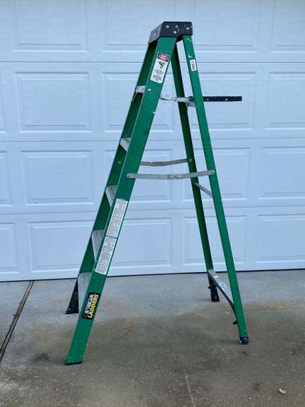 Gorilla Ladders 6 foot a frame ladder - Coastal Downsizing LLC