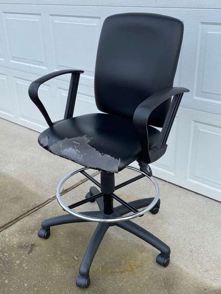 Adjustable Office Chair, has damage on seat - Coastal Downsizing LLC