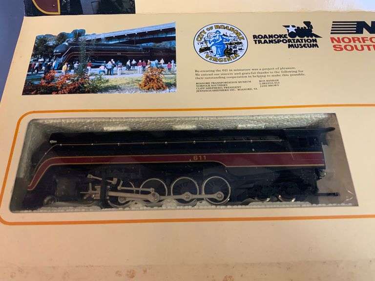 Bachmann Norfolk & Western Class J611 Ho Scale Replica, Appears New In ...