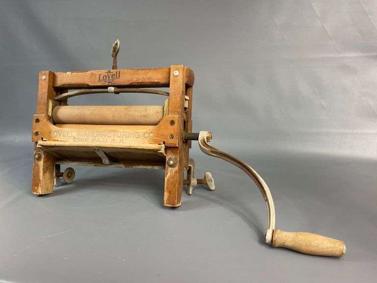 Antique Lovell Manufacturing Co #32 Wood Ringer with Hand Crank ...