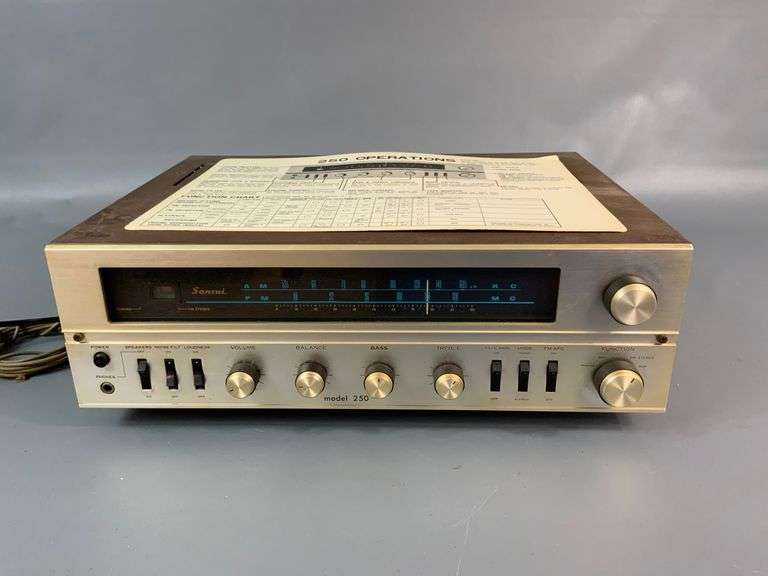 Vintage Sansui Model 250-Powers On - Coastal Downsizing LLC