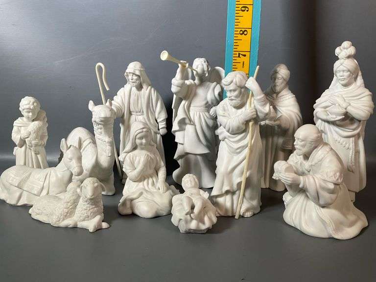 Vintage Avon Ceramic Nativity Set - Coastal Downsizing LLC