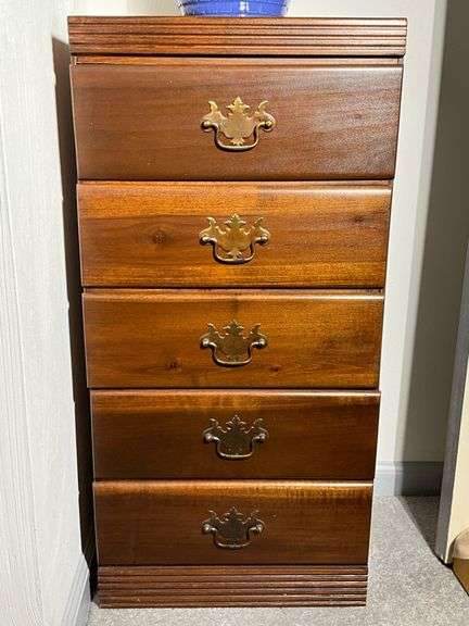 Small 5 Drawer Chest, ⬇️ Click View Lot Details for Additional ...