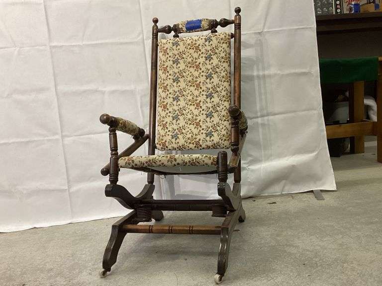 Antique Colonial Rocker - Currie Auction Service