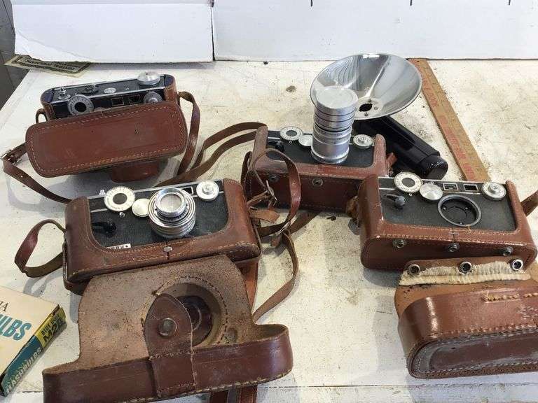 4 VINTAGE ARGUS CAMERAS - Currie Auction Service