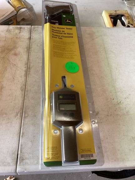 NEW JOHN DEERE HAY MOISTURE TESTER - Currie Auction Service
