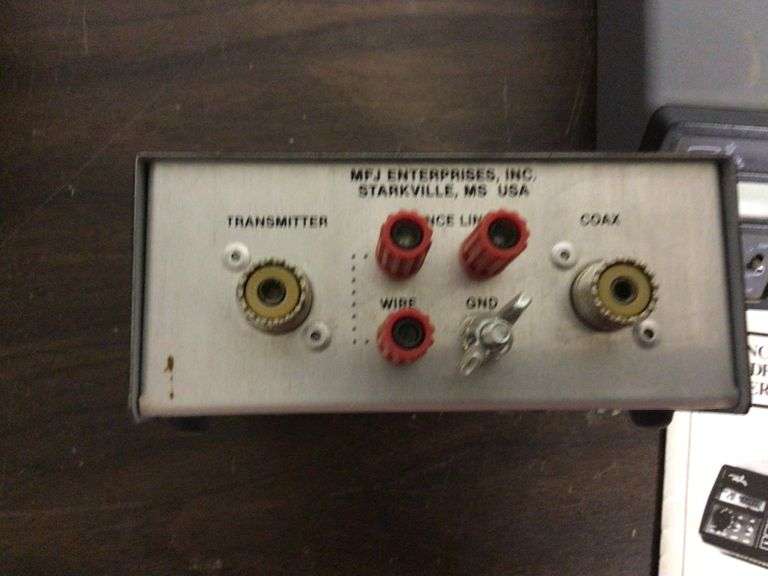 MFJ 901B ANTENNA TUNER - Currie Auction Service
