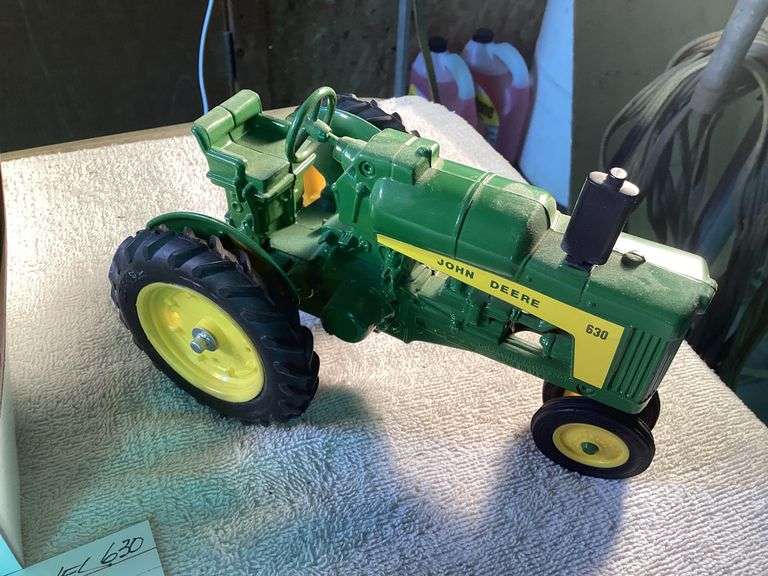 JOHN DEERE 1958 MODEL 630 LP TRACTOR - Currie Auction Service