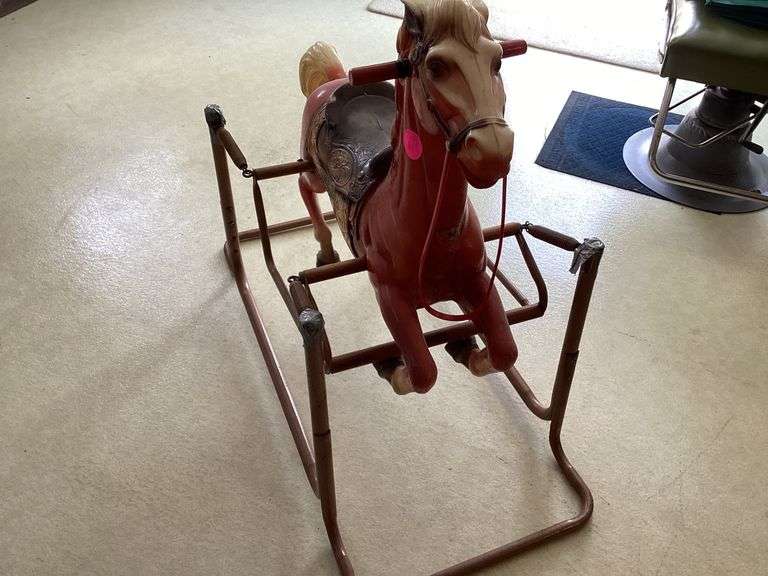 WONDER HORSE TOY RIDING HORSE ON SPRING - Currie Auction Service