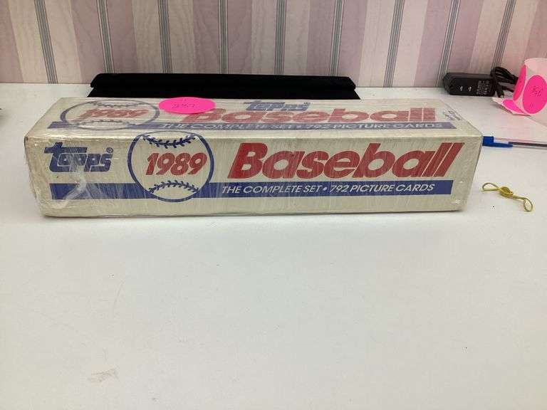 1989 TOPPS BASEBALL COMPLETE SET TRADING CARDS - Currie Auction Service