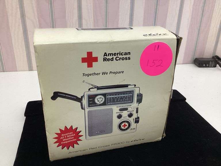 AMERICAN RED CROSS EMERGENCY RADIO WITH CASE - Currie Auction Service