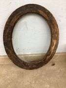 VINTAGE OVAL PICTURE FRAME WITH ROUNDED GLASS - Currie Auction Service