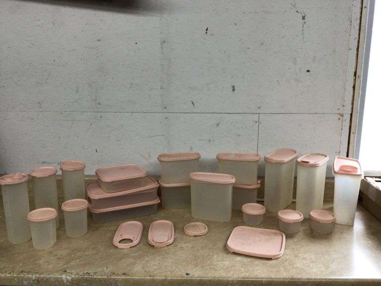 VARIOUS TUPPERWARE CLEAR WITH PINK LIDS - Currie Auction Service