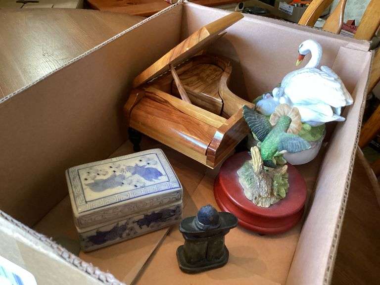 3 MUSICAL BOXES, SOAP DISH AND FIGURINE - Currie Auction Service