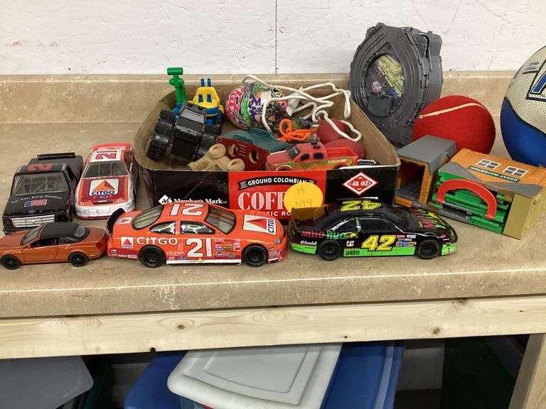 FINAL FOUR BASKETBALL AND TOY RACE CARS AND TRUCKS - Currie Auction Service