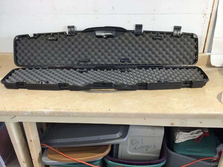 HARD PLASTIC GUN CASE - Currie Auction Service