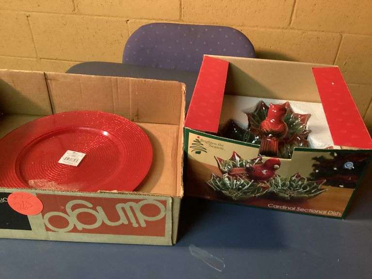 CERAMIC CARDINAL 3-SECTION DISHA AND RED PLATE - Currie Auction Service