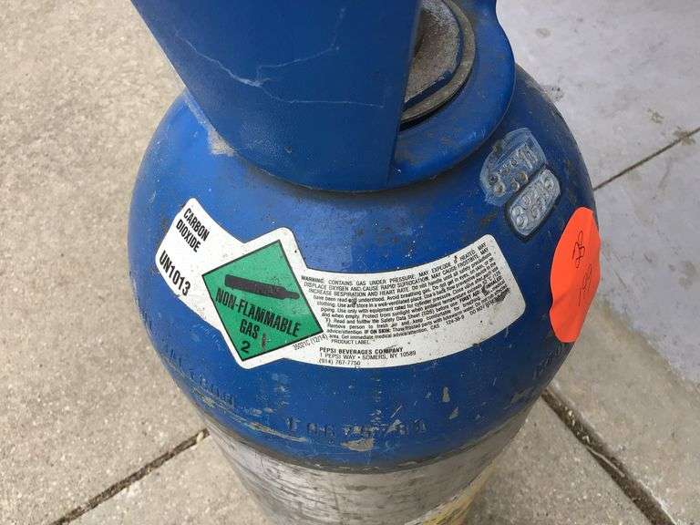 CARBON DIOXIDE TANK - Currie Auction Service