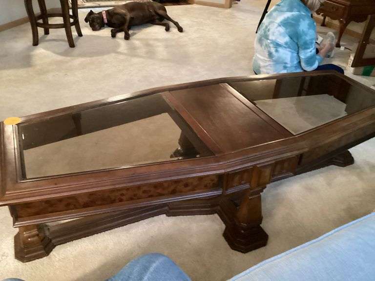 COFFEE TABLE W/GLASS TOP INSERTS - Currie Auction Service