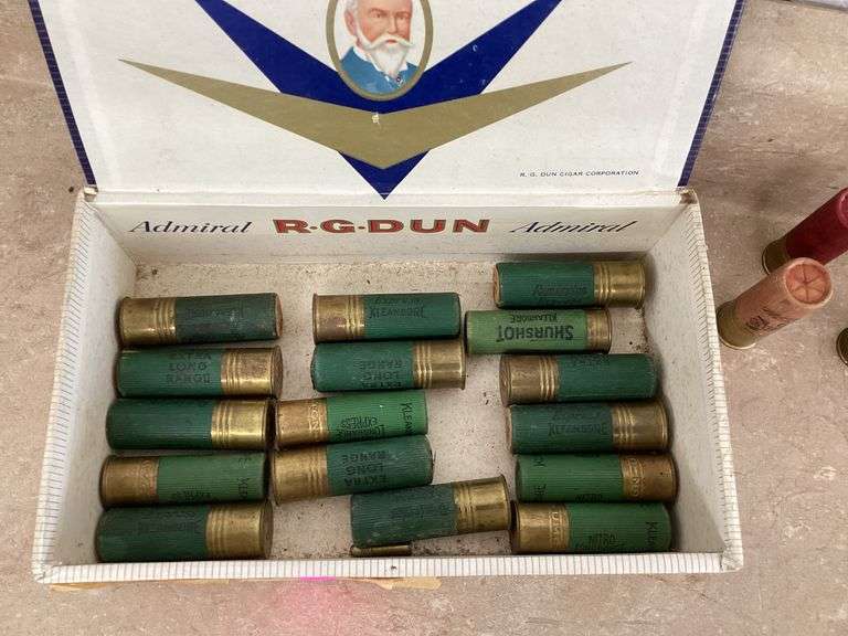 CIGAR BOX W/12 GAUGE SHOTGUN SHELLS - Currie Auction Service