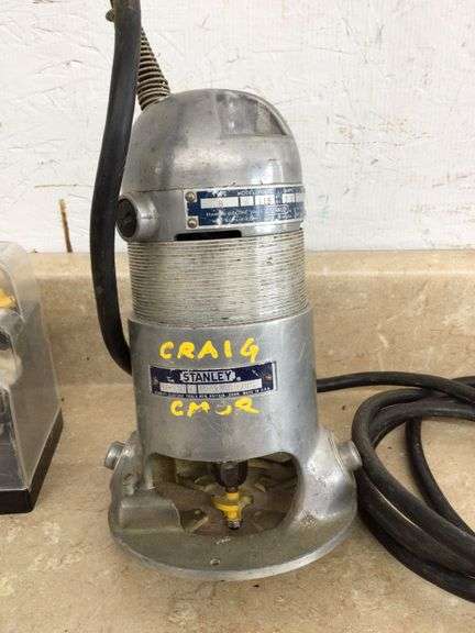 STANLEY ROUTER W/ROUTER BIT SET - Currie Auction Service