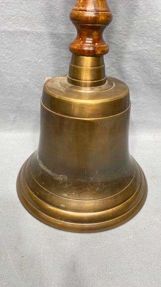 Large reproduction Titanic 1912 London bell - Dixon's Auction at Crumpton