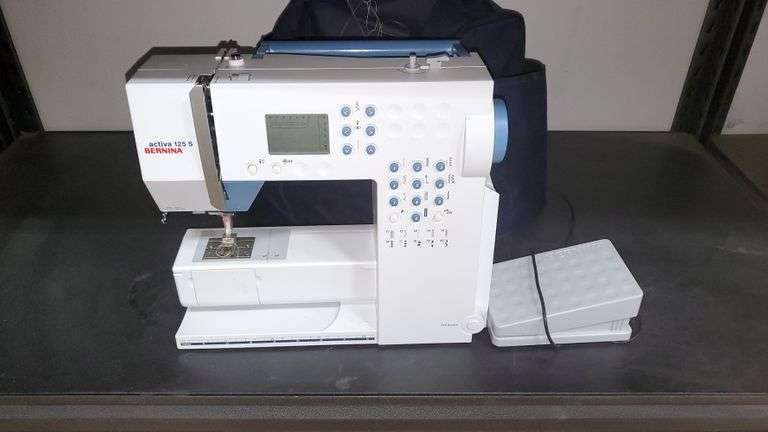 Activa 125 S Bernina Sewing Machine - Dixon's Auction at Crumpton