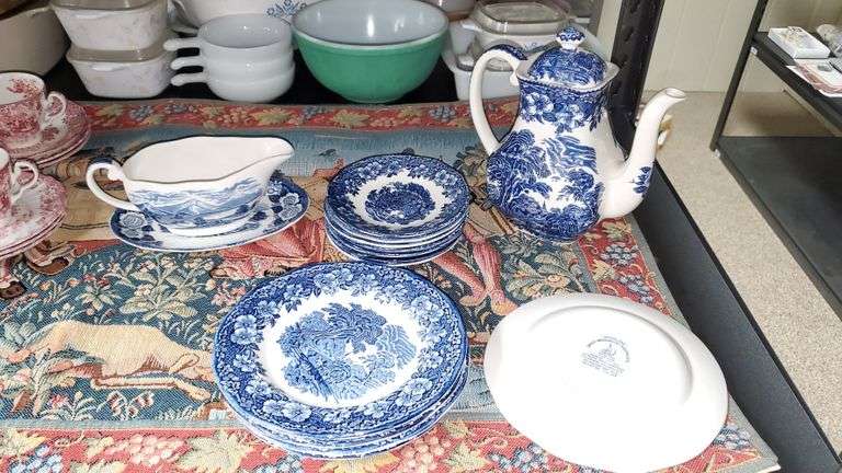 Lot Vintage Johnson Bros Coaching Scenes Tea Set Dishes + Enoch ...