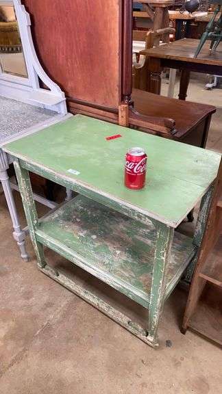 Rustic painted farmhouse cart - Dixon's Auction at Crumpton