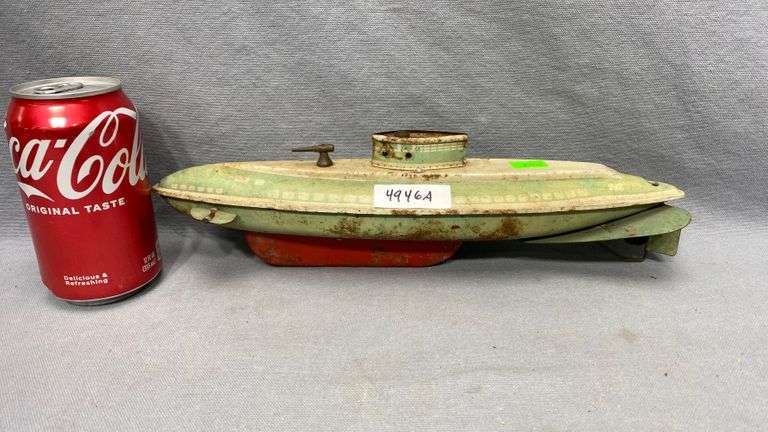 VIntage wind up tin submarine toy - Dixon's Auction at Crumpton