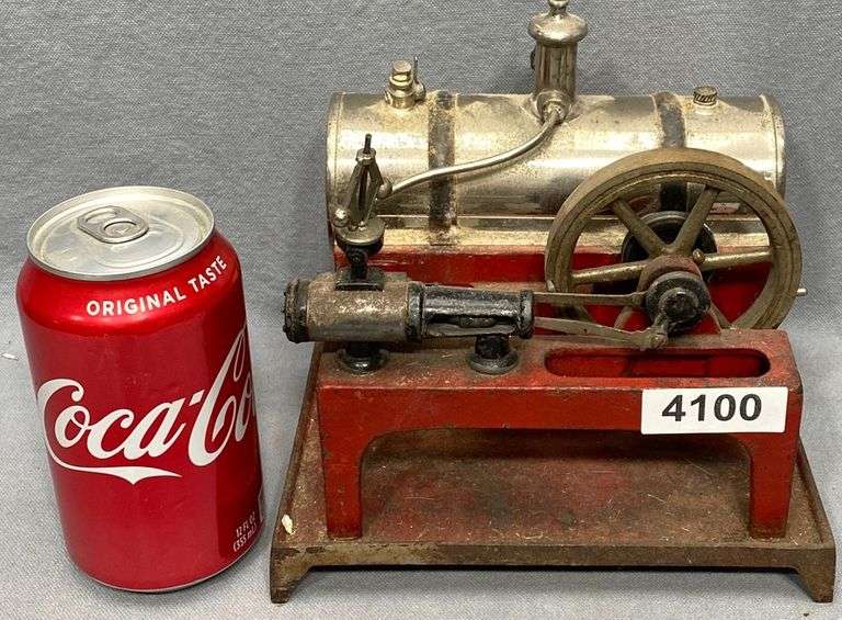 Antique steam engine toy - Dixon's Auction at Crumpton