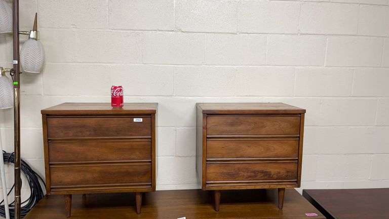 Pair MCM night stands - Dixon's Auction at Crumpton