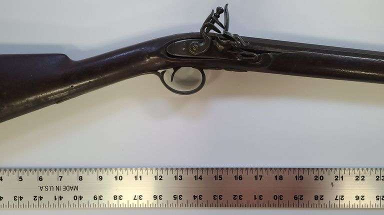 Antique flintlock musket - Dixon's Auction at Crumpton