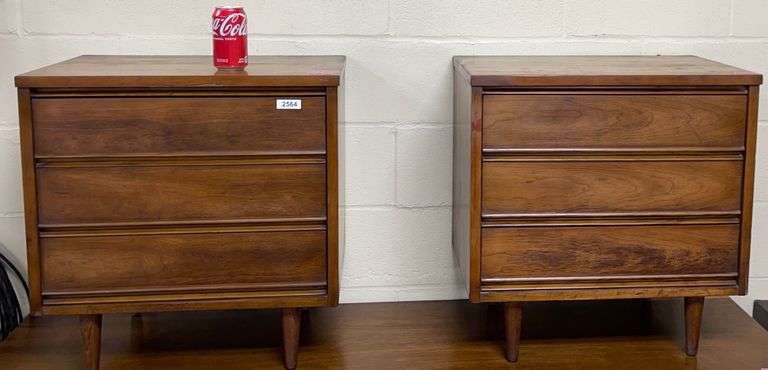 Pair MCM night stands - Dixon's Auction at Crumpton