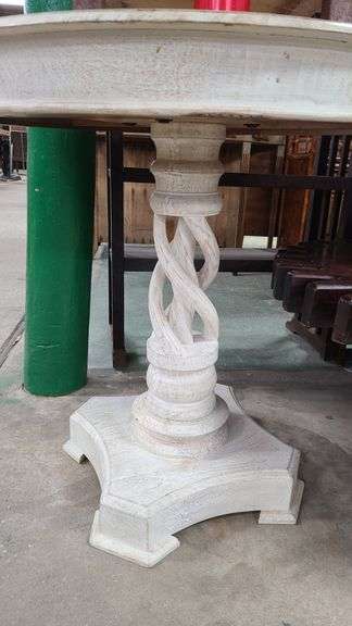 Modern white parlor table - Dixon's Auction at Crumpton