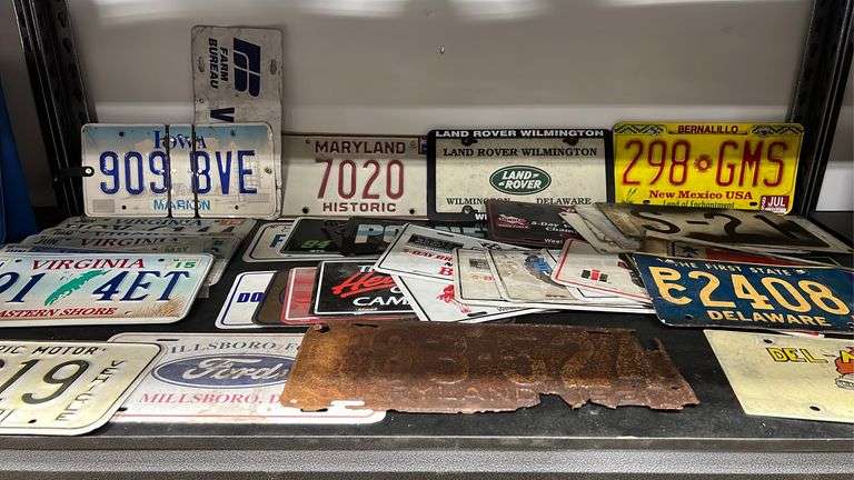 Lot of Vintage / Antique License Plates - Dixon's Auction at Crumpton