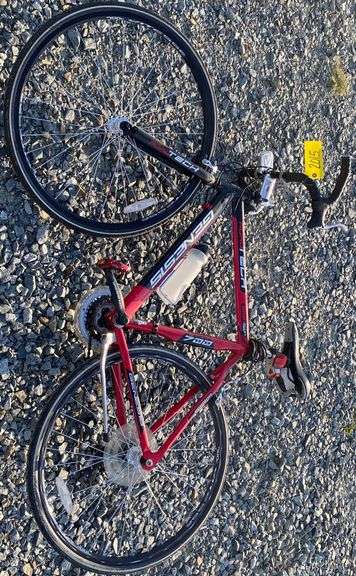 Road tech Genesis 700 Shimano bicycle - Dixon's Auction at Crumpton