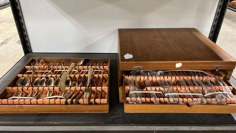 Lot Vintage Flatware & Boxes - Dixon's Auction at Crumpton