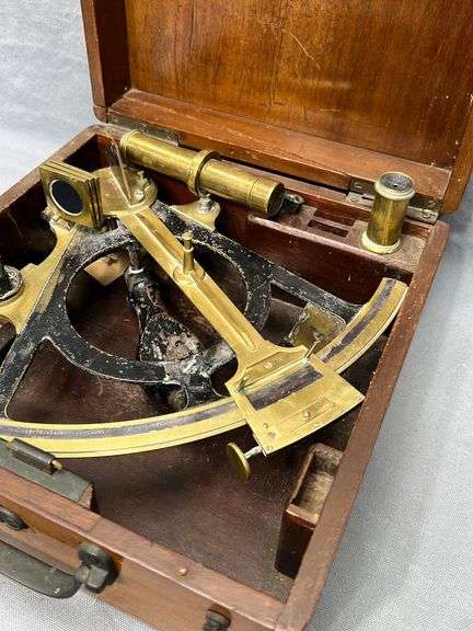 Antique sextant w/ case - Dixon's Auction at Crumpton