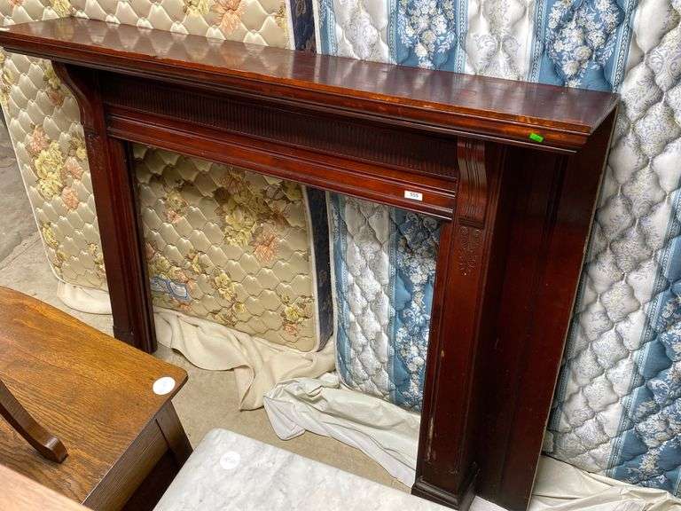 Antique mantle - Dixon's Auction at Crumpton