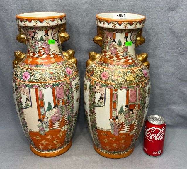 Pair large Chinese porcelain vases - Dixon's Auction at Crumpton