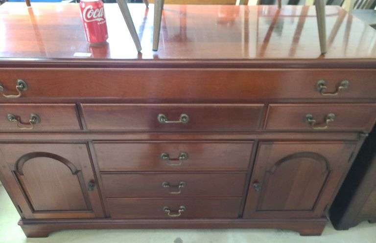 Quality cherry server - Dixon's Auction at Crumpton